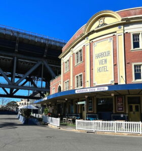 10 Iconic Pubs in The Rocks (Where History Meets Beer)