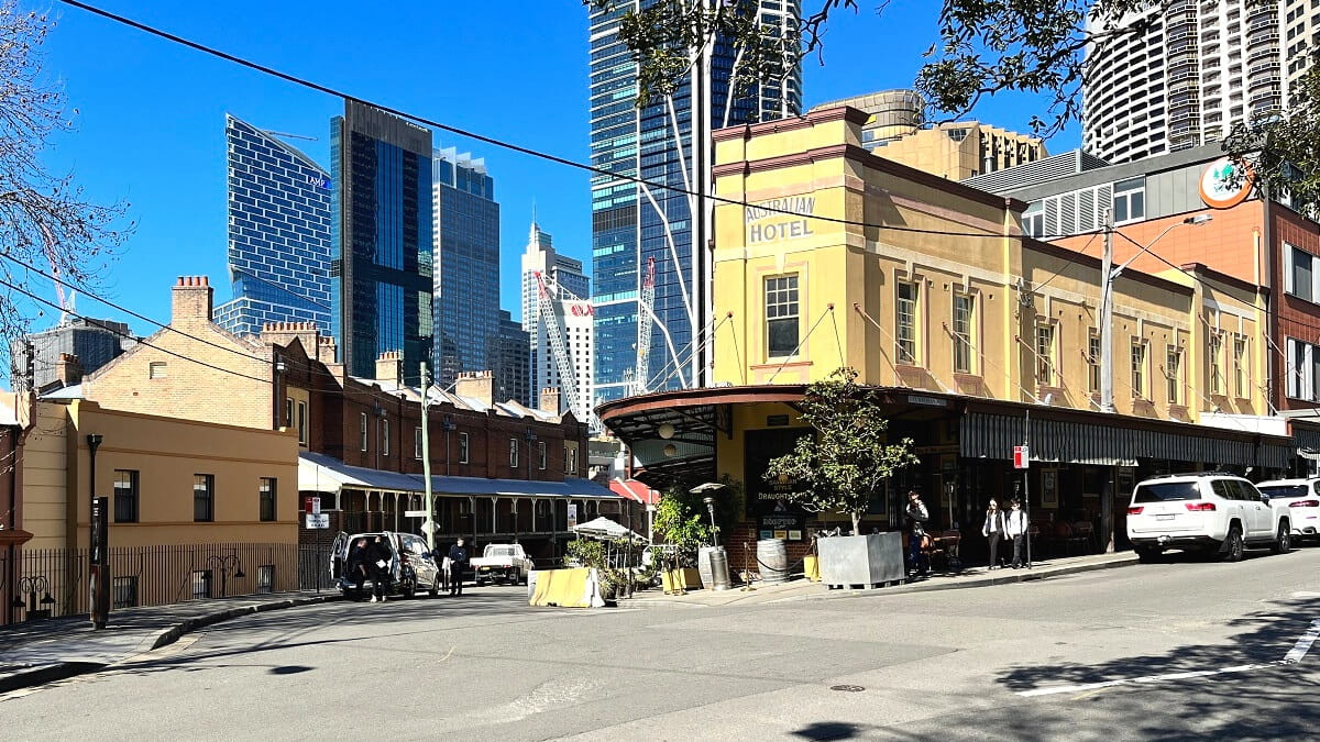 9 Iconic Pubs in the Rocks: Where History Meets Beer